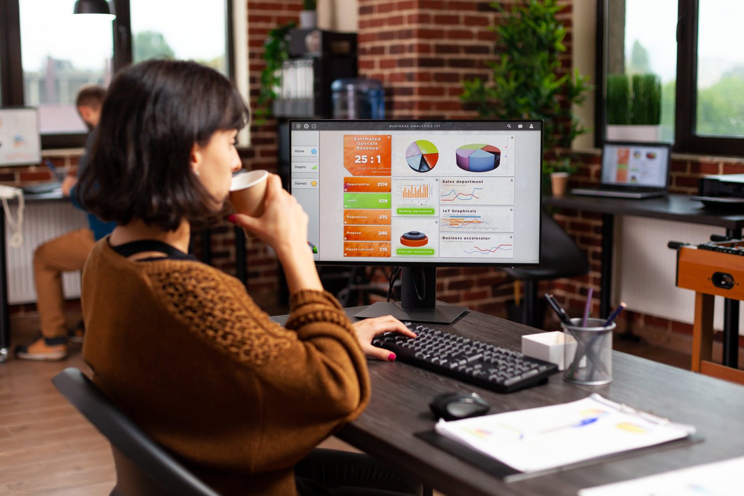 Employee Turnover Causes and Solutions for HR Leaders | HONO HCM